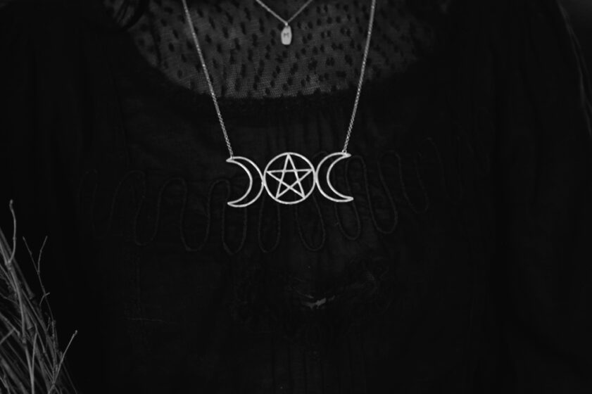 Esbat & Sabbat – under the pyramids